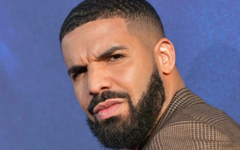 La Barba Arreglada de Drake: Cómo Lograr su Estilazo Definido